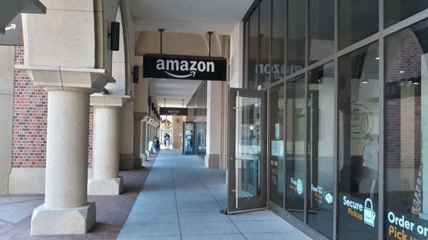 AMAZON HUB & LOCKERS AT USC - Updated January 2026 - 16 Photos & 29 ...