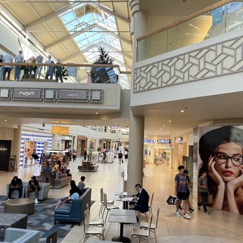 FREEHOLD RACEWAY MALL - Updated December 2025 - 162 Photos & 145 ...