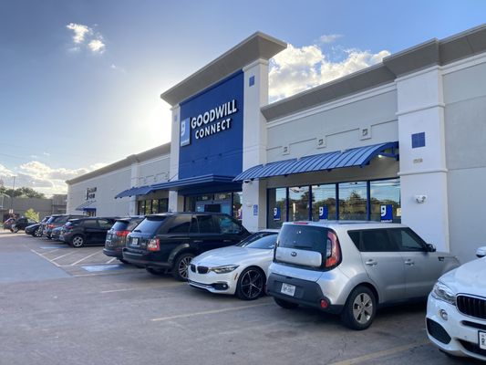 GOODWILL THRIFT STORE & DONATION CENTER- WESTHEIMER RIVER OAKS ...