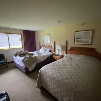 COMMODORES INN - Updated October 2025 - 12 Photos & 60 Reviews - 823 S ...