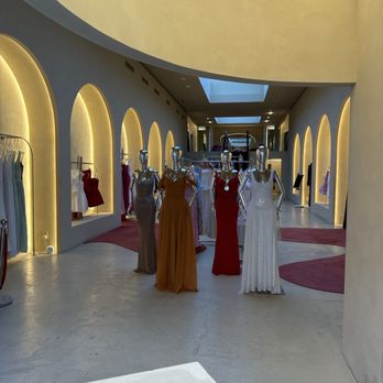 MISS CIRCLE NEW YORK - Updated December 2024 - 31 Photos & 28 Reviews ...