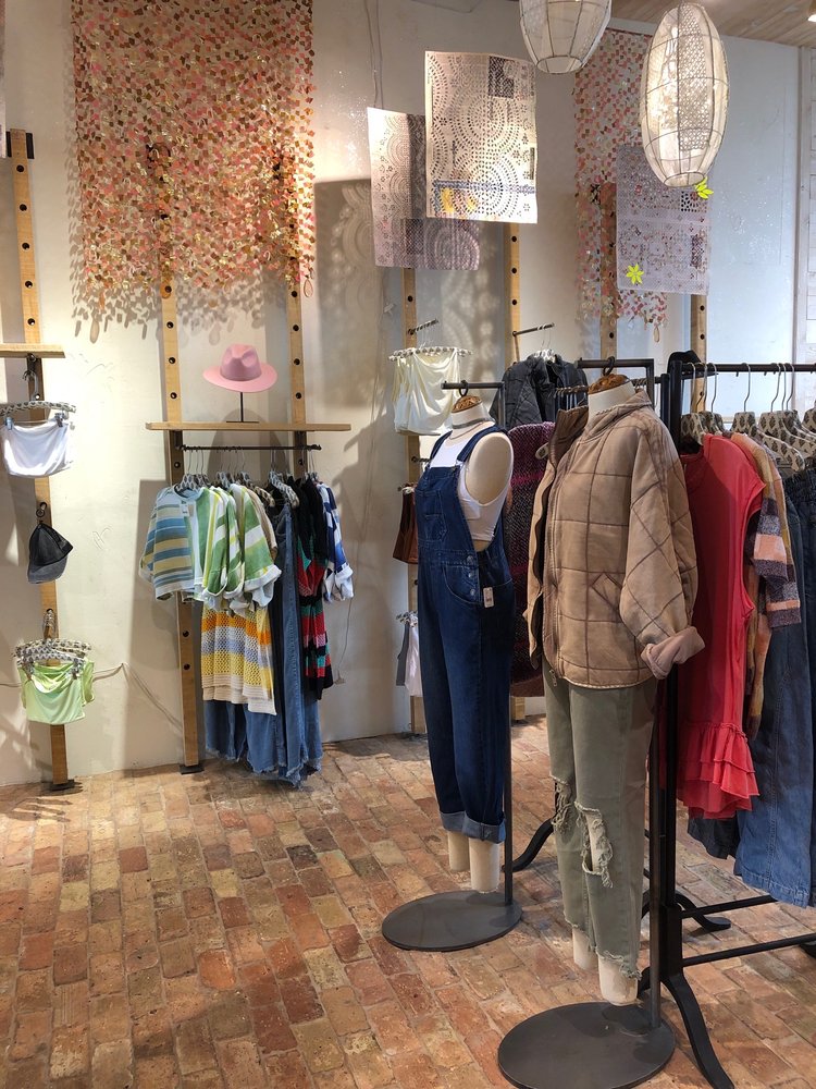 FREE PEOPLE - Updated July 2025 - 27 Photos & 30 Reviews - 1127 State ...