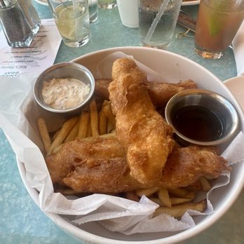 TWO GEORGES WATERFRONT GRILLE - Updated February 2025 - 748 Photos ...