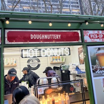DOUGHNUTTERY - Updated May 2025 - 790 Photos & 594 Reviews - 425 W 15th ...