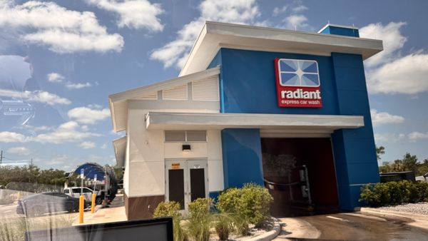 RADIANT EXPRESS CAR WASH - Updated December 2025 - 6576 US Hwy 41 ...