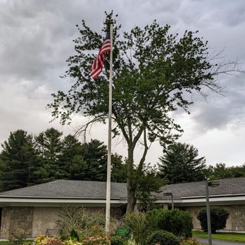 ENFIELD PUBLIC LIBRARY - Updated October 2025 - 17 Photos - 104 Middle ...