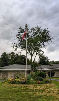 ENFIELD PUBLIC LIBRARY - Updated October 2025 - 17 Photos - 104 Middle ...