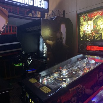 POCKETEER BILLIARDS AND BAR - Updated December 2025 - 262 Photos & 38 ...