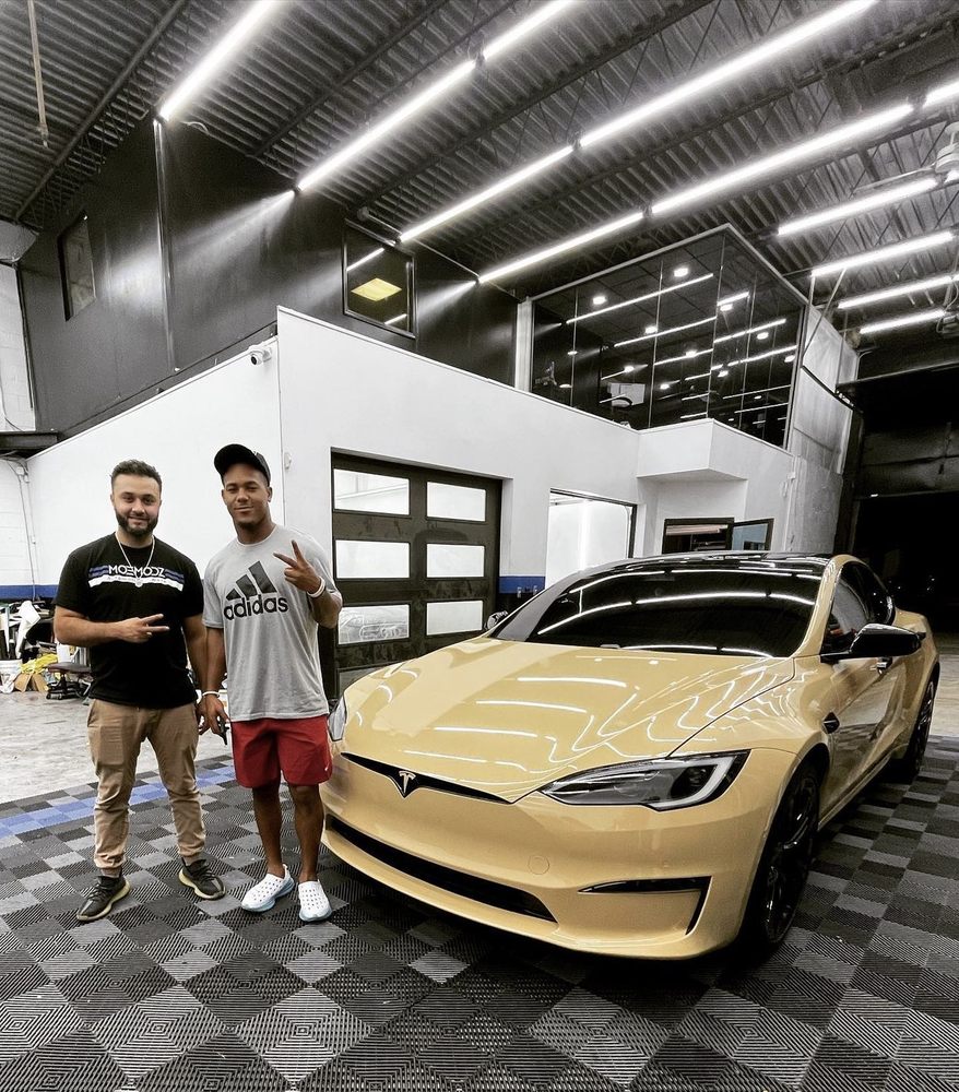 MOEMODZ - Updated October 2025 - 31 Photos & 12 Reviews - 5 1st St ...