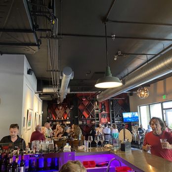 ENGINE 8 URBAN WINERY - Updated July 2024 - 395 Photos & 171 Reviews ...