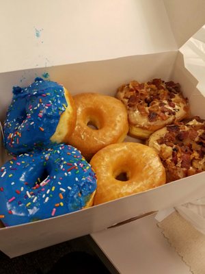 DONUT HAVEN - Updated January 2026 - 13 Photos & 40 Reviews - 10802 ...