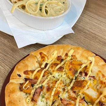 GRANITE MOUNTAIN PIZZA COMPANY - Updated June 2026 - 99 Photos & 130 ...