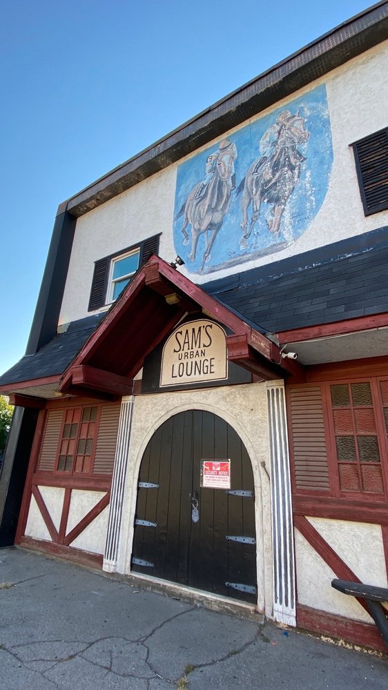 SAMS TAVERN - 632 Barton Street E, Hamilton, Ontario - Canadian (New ...