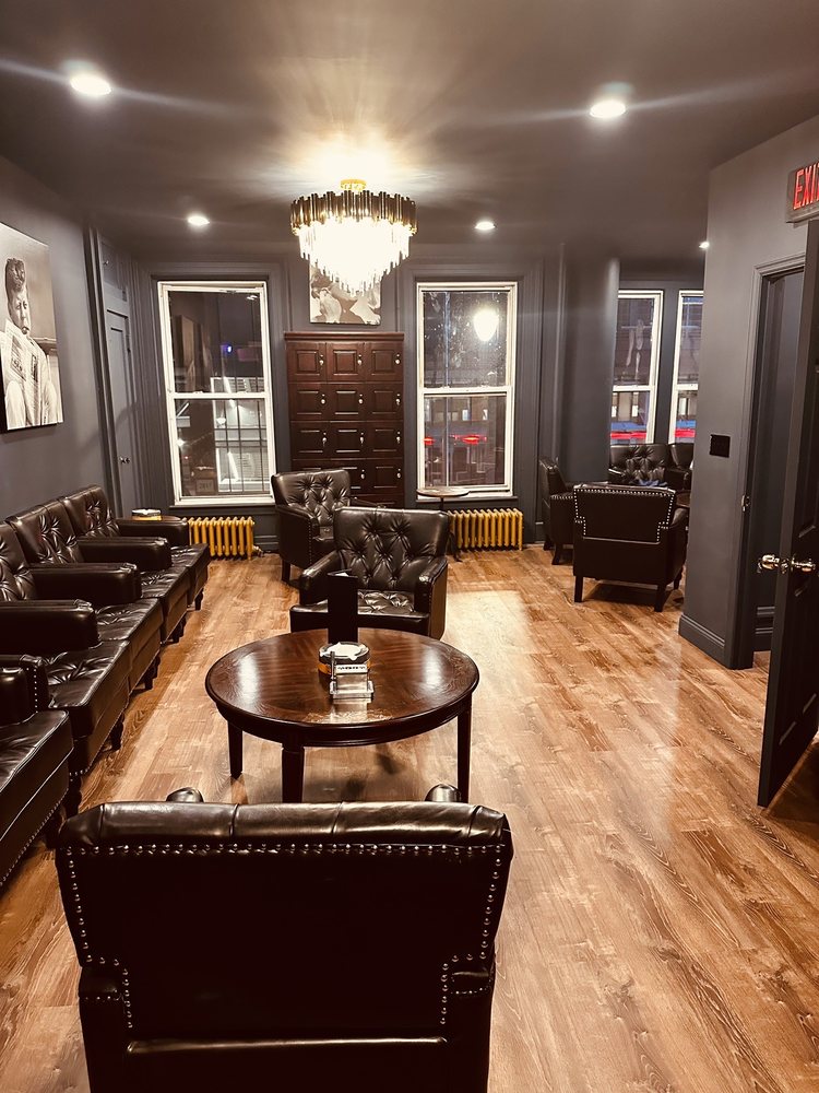 TODD’S BACK ROOM CIGAR LOUNGE - Updated December 2025 - 40 Eagle St ...