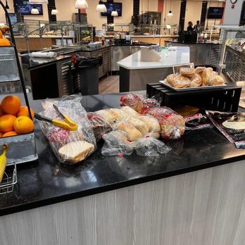 MSOE FOOD SERVICE - Updated October 2025 - 36 Photos - 1025 N Broadway ...