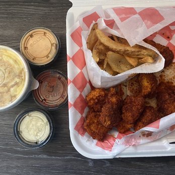 SMACKBIRD HOT CHICKEN - FORT WORTH - Updated August 2025 - 72 Photos ...