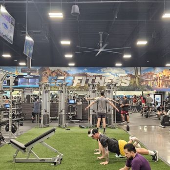 EŌS FITNESS - Updated December 2025 - 31 Photos & 67 Reviews - 1812 W ...