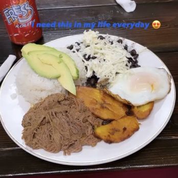 AREPA MANIA - Updated July 2024 - 111 Photos & 65 Reviews - 572 N Ave ...