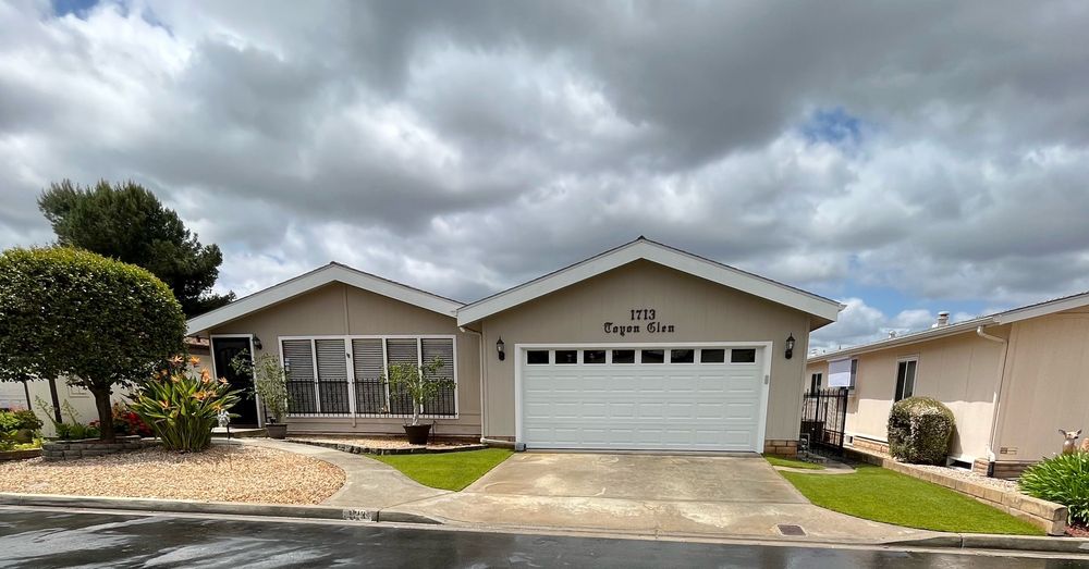 BIG BULLY TURF - 77 Photos & 29 Reviews - 350 Tenth Ave, San Diego ...