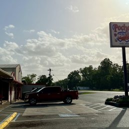 POCHE’S MARKET AND RESTAURANT - Updated October 2025 - 301 Photos & 200 ...