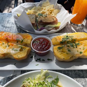 ROOFTOP TAVERN - Updated August 2025 - 170 Photos & 155 Reviews - 215 ...