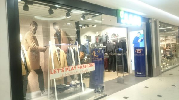 JULES - Centre commercial Val'Thoiry, Thoiry, Ain, France - Men's ...