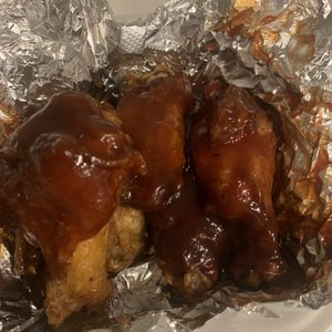 ROADHOUSE WINGS & GRILLE - 49 Photos & 103 Reviews - Chicken Wings ...