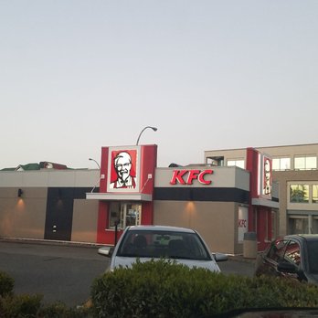 KFC - Updated April 2025 - 67 Photos & 14 Reviews - 2677 Clearbrook ...