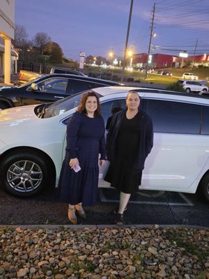 RIGHT PRICE AUTO - Updated December 2025 - 10 Photos - 1040 Dolly ...