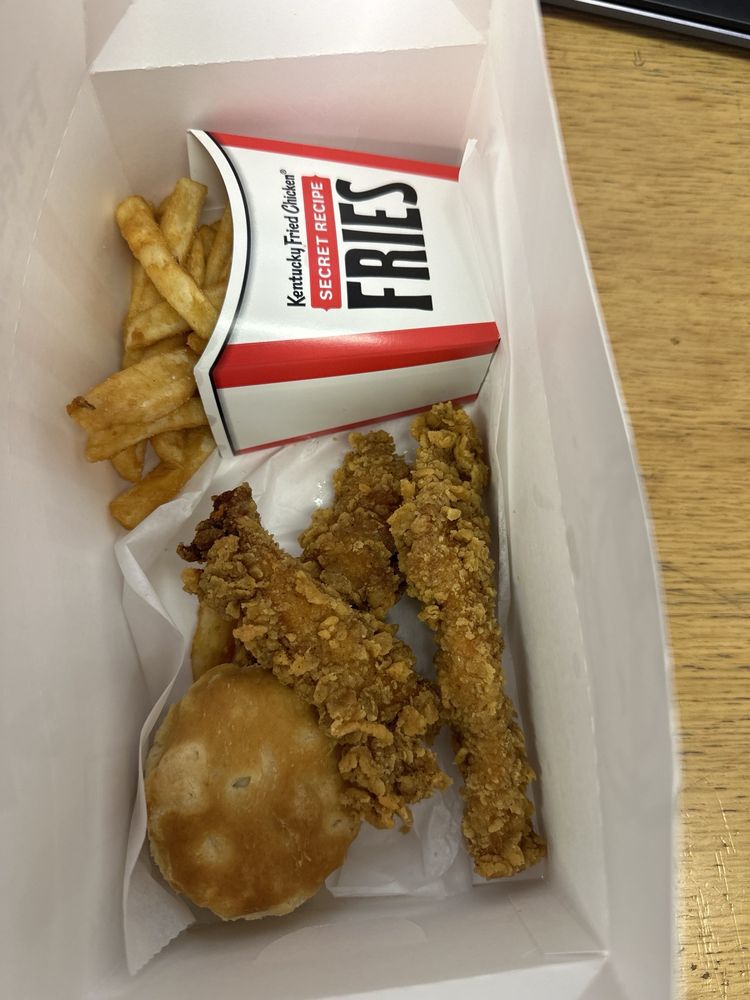 KFC - Updated October 2025 - 21 Photos & 44 Reviews - 18735 SW Tualatin ...