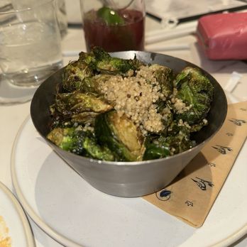 BIRDIE’S BARROOM AND KITCHEN - Updated December 2025 - 277 Photos & 145 ...