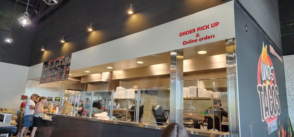 UNOS TACOS Y BIRRIA - 206 Photos & 158 Reviews - 1859 S Stapley Dr ...