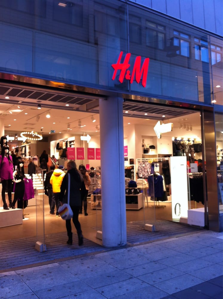H&M - Updated July 2025 - Drottninggatan 56, Stockholm, Sweden ...