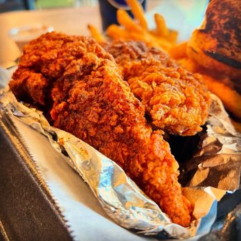 LEGEND HOT CHICKEN - CHINO HILLS - Updated July 2025 - 160 Photos & 142 ...