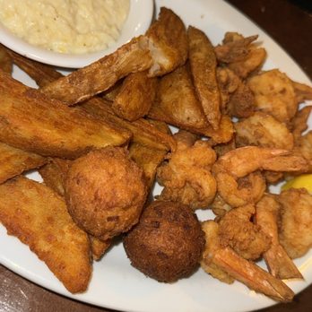 NORTH BEACH FISH CAMP - Updated November 2024 - 1470 Photos & 1091 ...