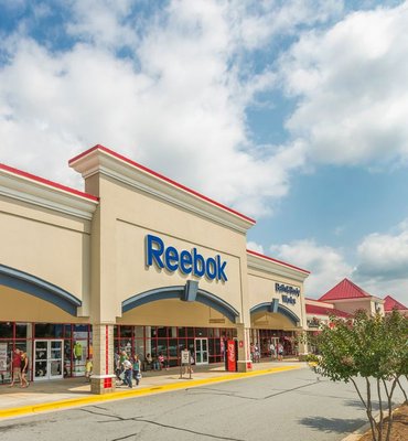 TANGER OUTLETS LOCUST GROVE - Updated October 2024 - 101 Photos & 107 ...