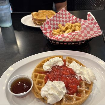 LUMPY’S DINER - Updated October 2025 - 308 Photos & 434 Reviews - 615 ...