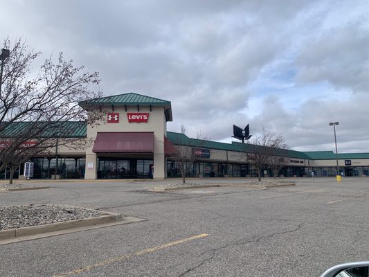 THE OUTLET SHOPPES AT FREMONT - Updated December 2025 - 10 Reviews ...