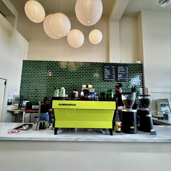 MOTORING COFFEE - Updated November 2024 - 178 Photos & 62 Reviews ...