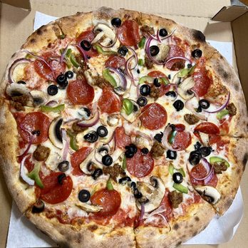 THE ROAD GRILL-N-PIZZA - Updated April 2025 - 173 Photos & 273 Reviews ...