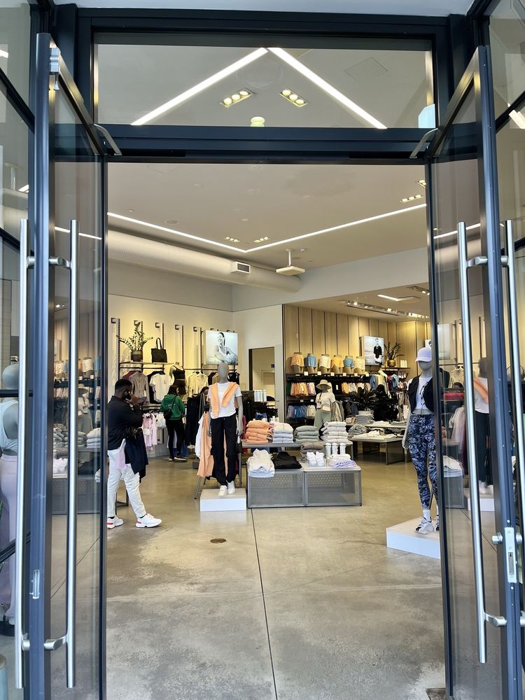 LULULEMON ATHLETICA - Updated December 2025 - 77 Photos & 39 Reviews ...