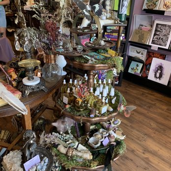 SIDESHOW GALLERY - Updated July 2025 - 64 Photos & 29 Reviews - 2219 N ...