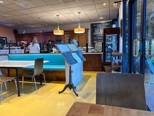 LE BUZZ - Updated April 2025 - 286 Photos & 399 Reviews - 9121 E Tanque ...