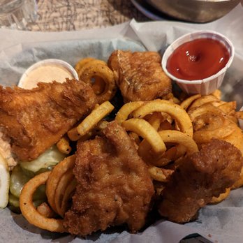 MONTEREY PUB - Updated February 2025 - 107 Photos & 165 Reviews - 1227 ...