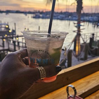 FINN’S DOCKSIDE BAR & GRILL - Updated September 2024 - 404 Photos & 249 ...