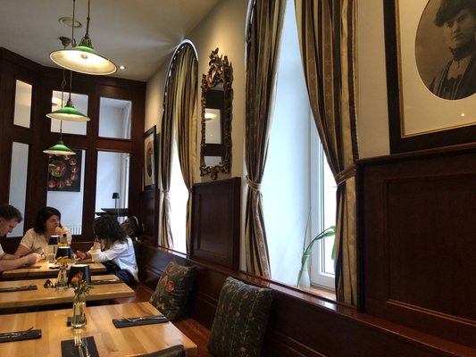 SIXTA - Updated July 2025 - 73 Photos & 56 Reviews - Schönbrunner Str ...