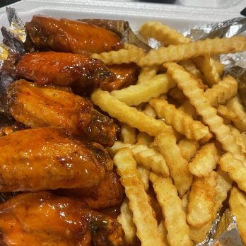 TASTE BUDZZZ - Updated August 2024 - 54 Photos & 35 Reviews - 207 W ...