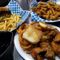 VICTORY DINER - Updated October 2025 - 547 Photos & 602 Reviews - 388 S ...