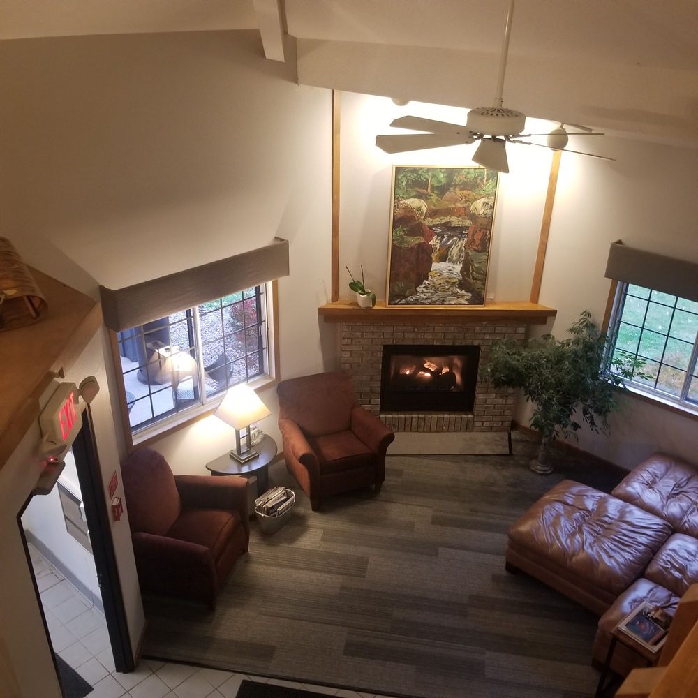 MOUNTAIN INN AT LUTSEN - Updated October 2024 - 14 Photos & 26 Reviews ...