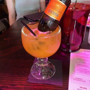 POUR BEHAVIOR - 488 Photos & 490 Reviews - 2211 Travis St, Houston ...